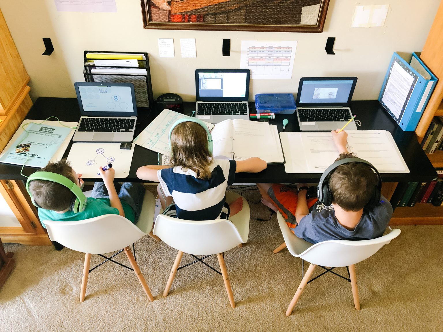 10 Photos To Take of Your Kids Doing Virtual School - Snap Happy Mom