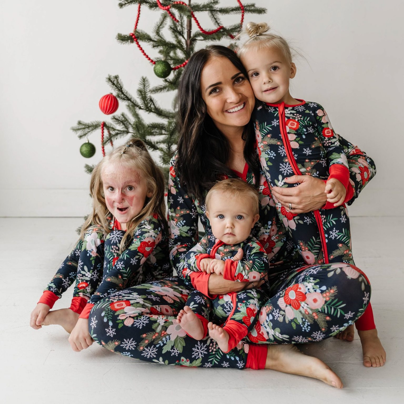 12 Places to Buy Matching Holiday Pajamas for the Whole Family - Snap ...