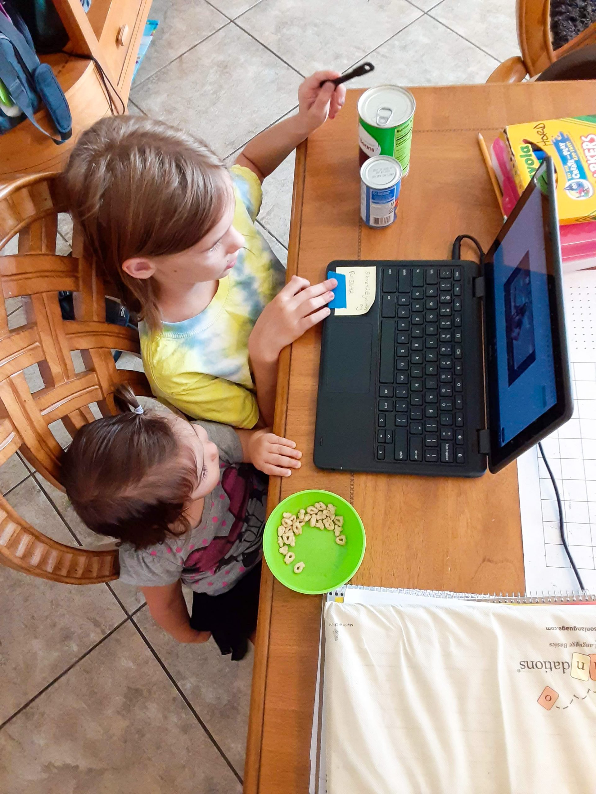 10 Photos To Take of Your Kids Doing Virtual School - Snap Happy Mom
